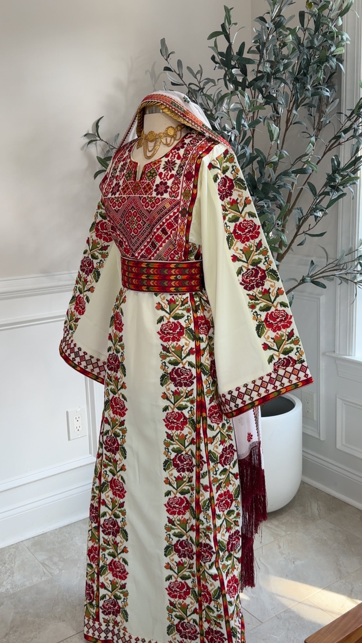 New Ward el Joury Thobe – LaFarrahBoutique