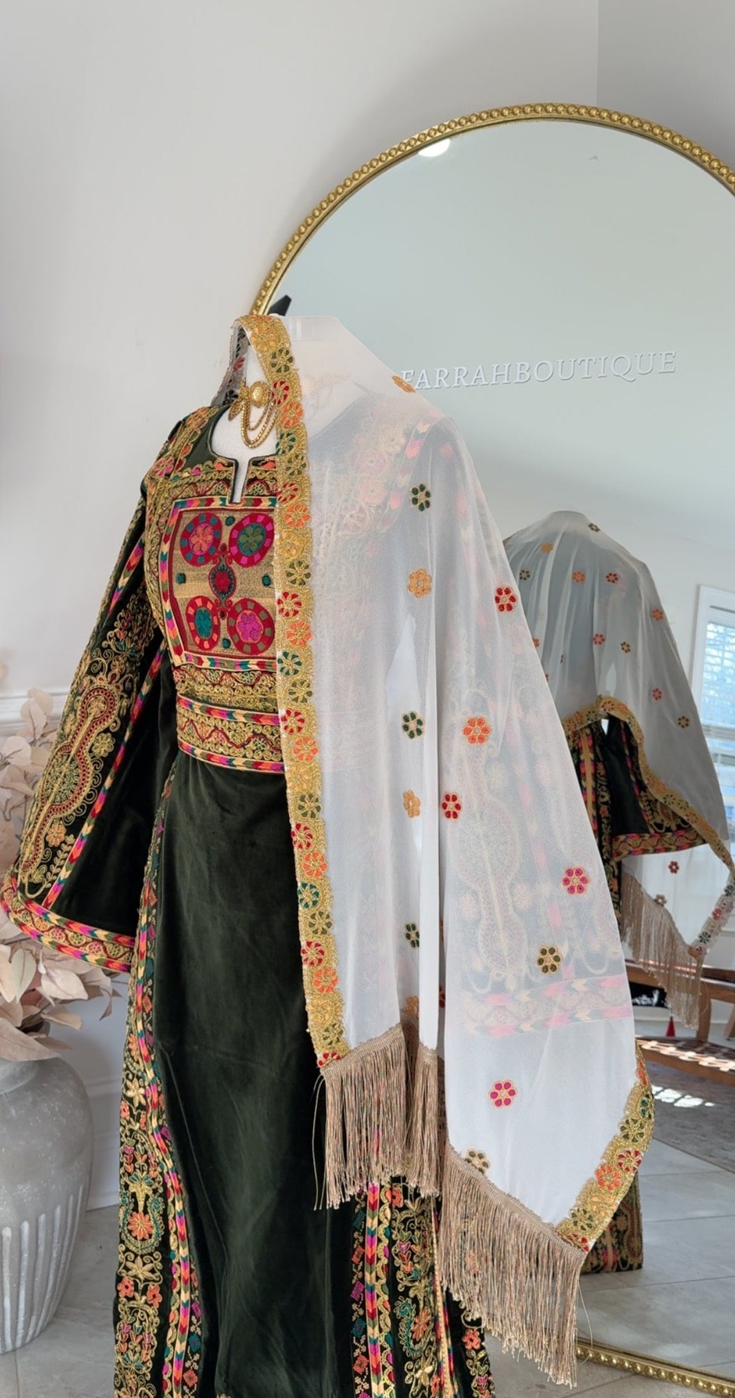 New white Kasab Khirka – LaFarrahBoutique